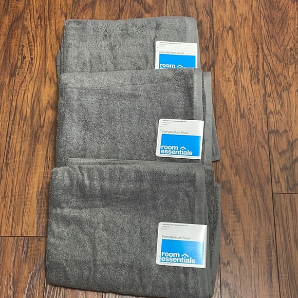 Room Essentials | Bath | Room Essentials Everyday Bath Towel 3 Pack ...